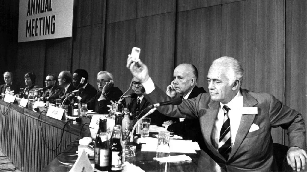 Dr. Klaus Schwab; Ya da CFR Bana Endişelenmeyi Bırakıp Bombayı Sevmeyi ...
