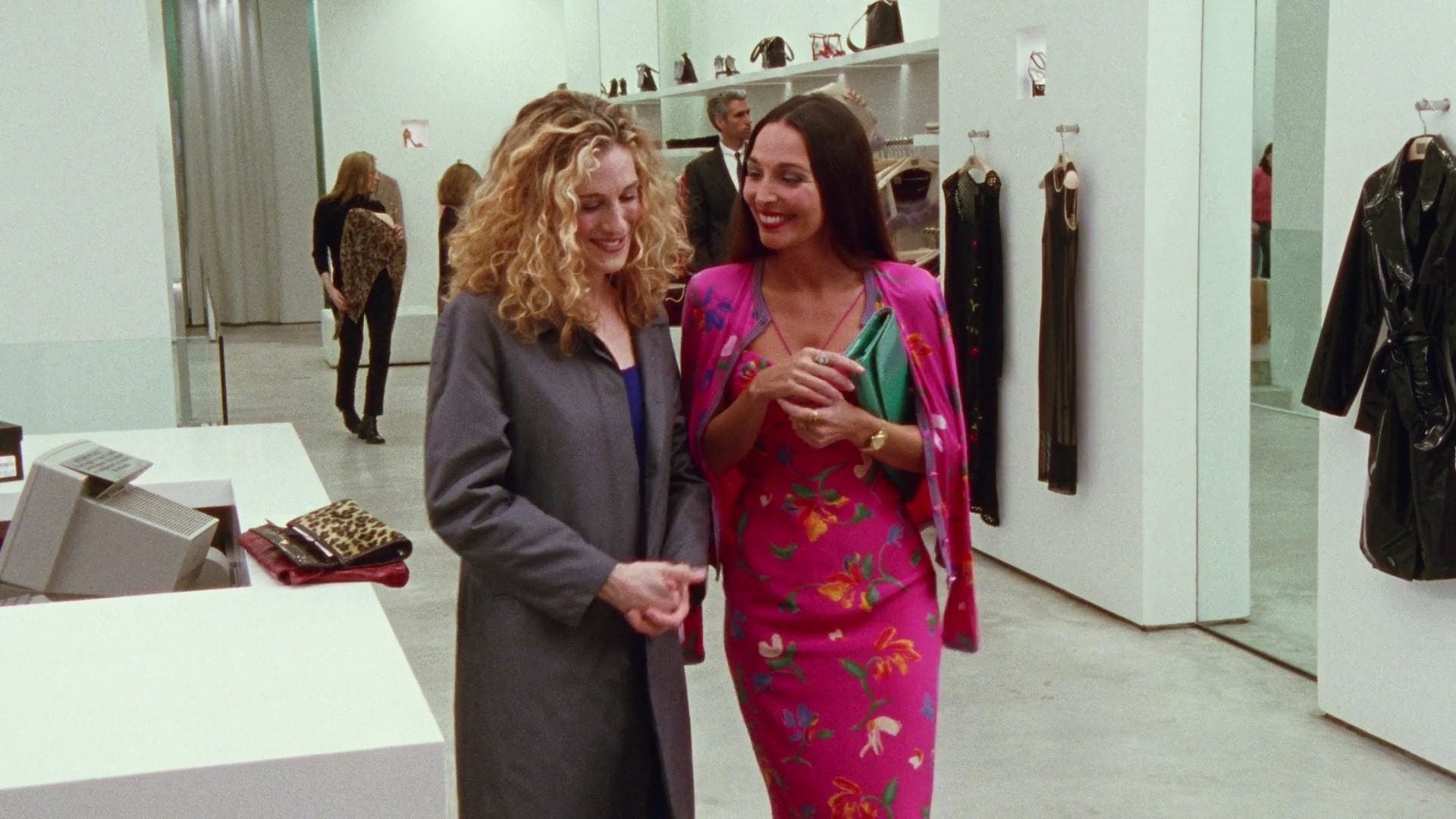 In a World Full of Carrie Bradshaws, be Amalita Amalfi