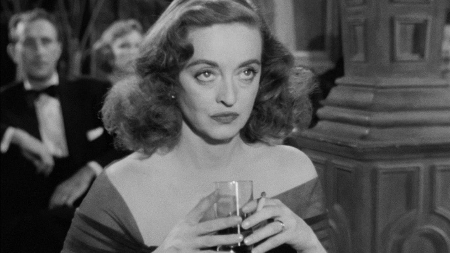 The Gaze That Defined Hollywood: Bette Davis and the Power of Eyes