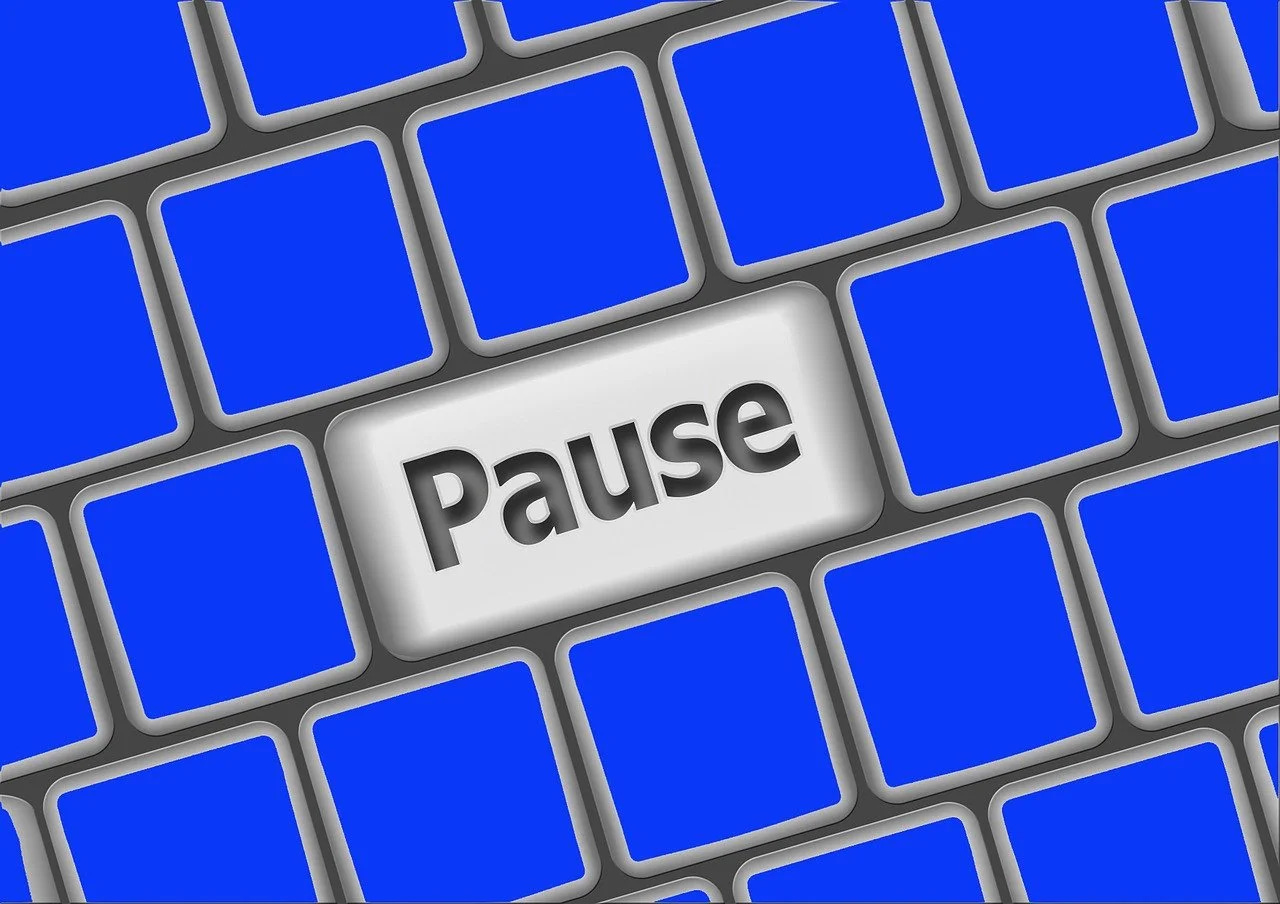 The Strategic Pause - by Andrew J Turner - The G&T Sessions