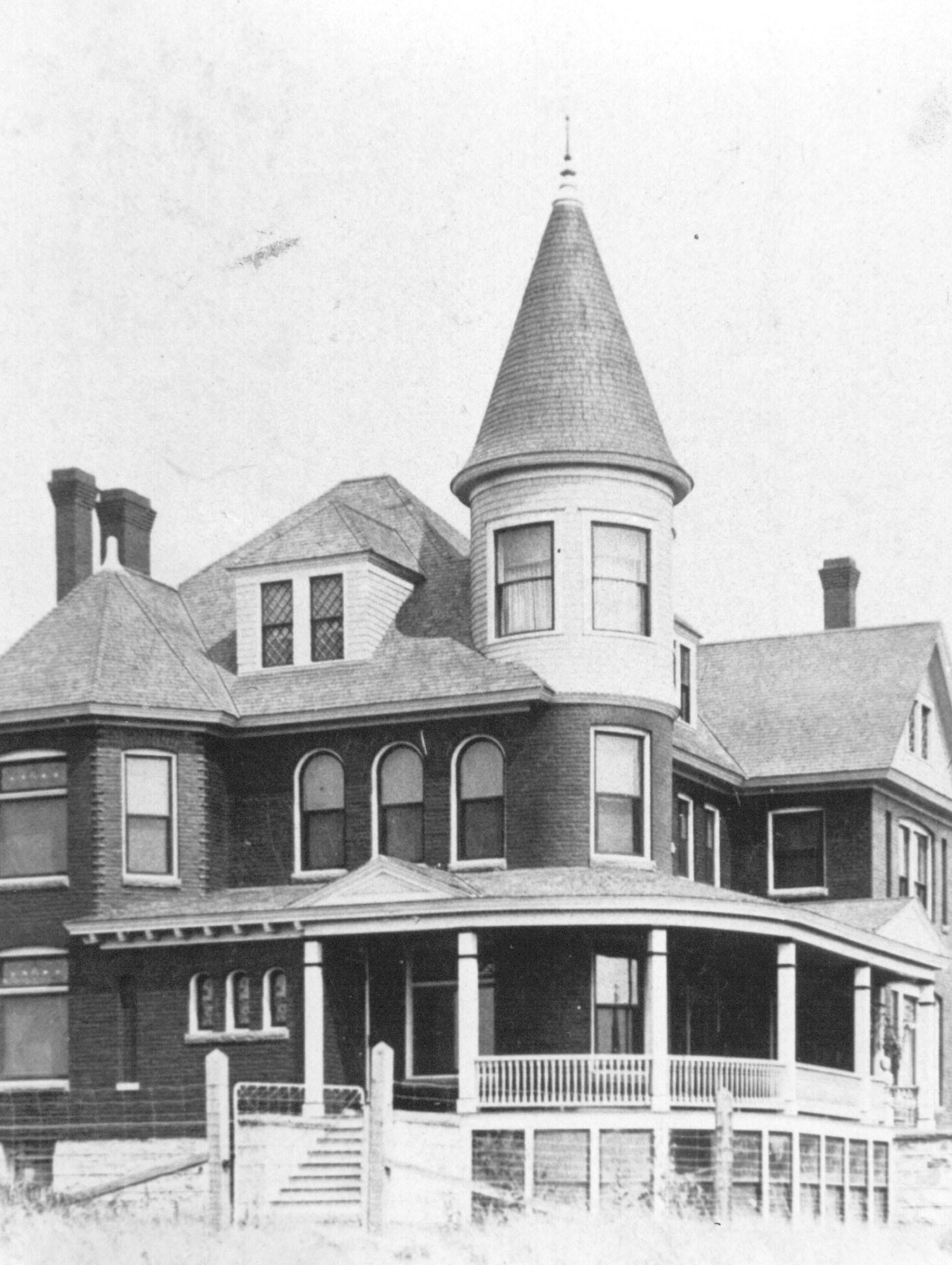 Edwin H. Hanford House - by Erika Deasy - The History Crone