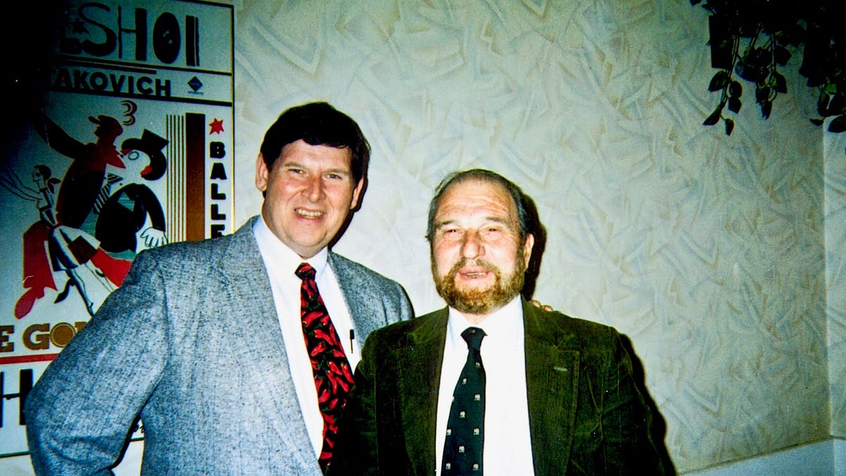 UNDERCOVER WITH FBI COUNTER-INTELLIGENCE: 8) A CACHE OF PICS