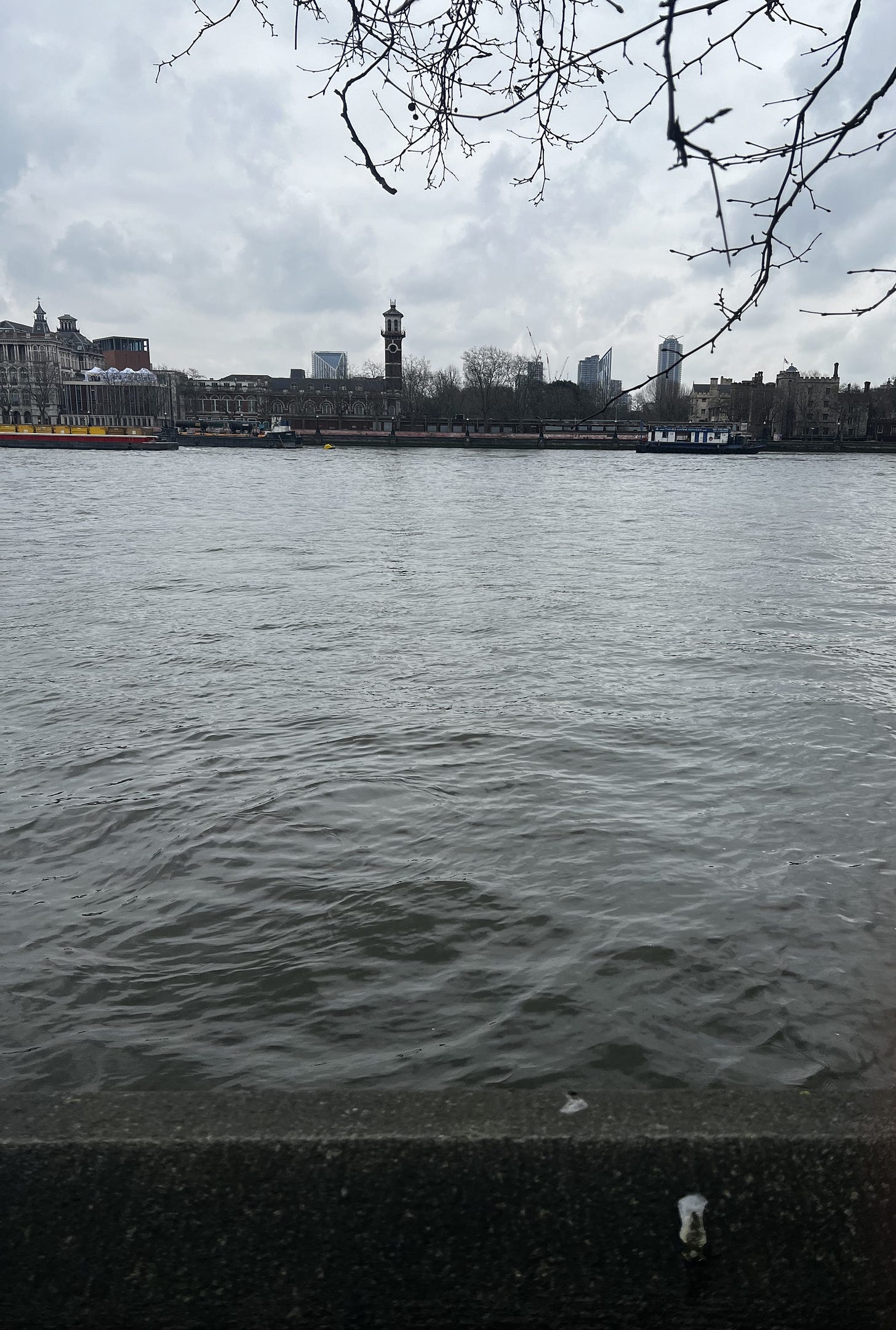 Tides of London: how the Thames ebbs and flows with urban life