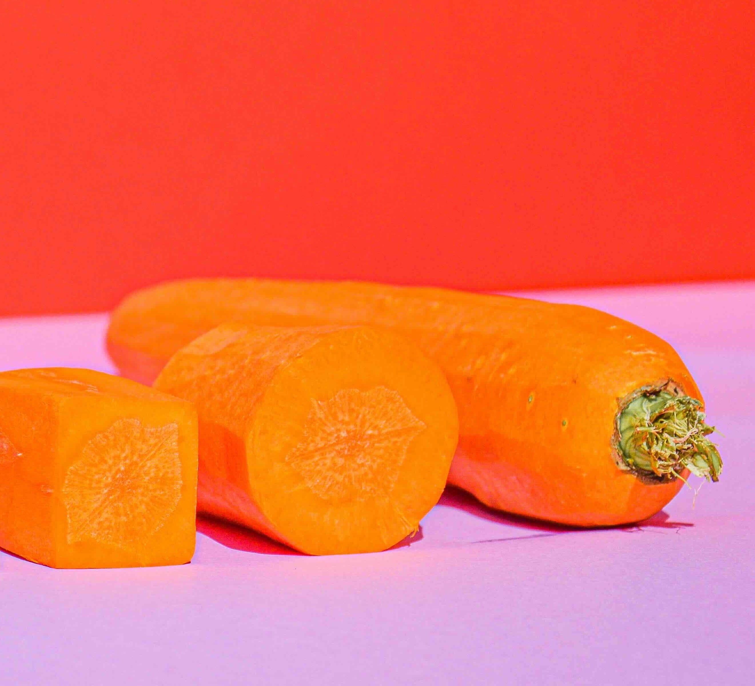 a knife skills guide on paysanne cuts - by Gabriela Kulesza