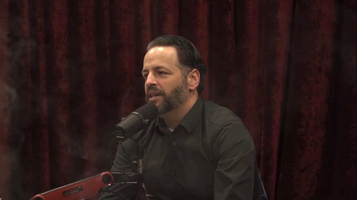 Joe Rogan Experience #2444 - Andrew Wilson