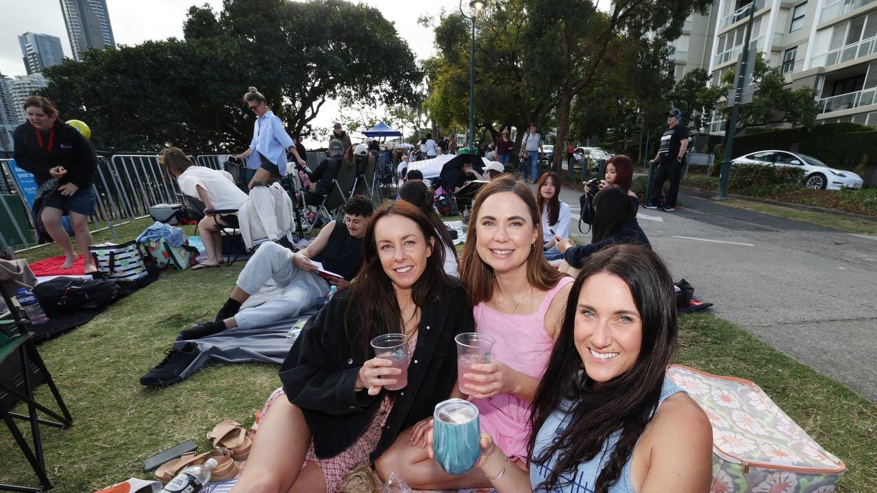 Brisbane Riverfire 2025: Thousands watch jets, fireworks light up city ...