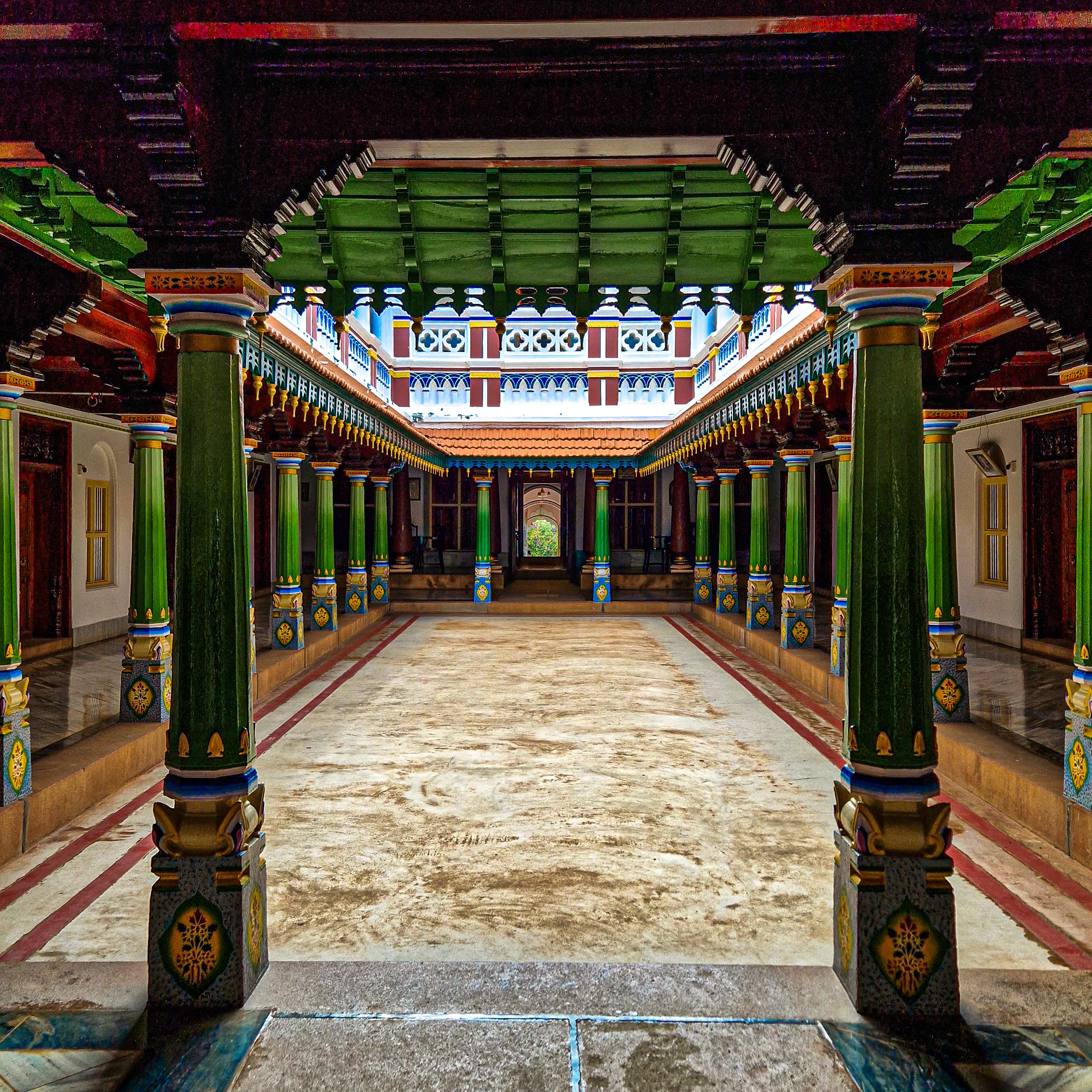 The Houses of Chettinad - by Sam Dalrymple