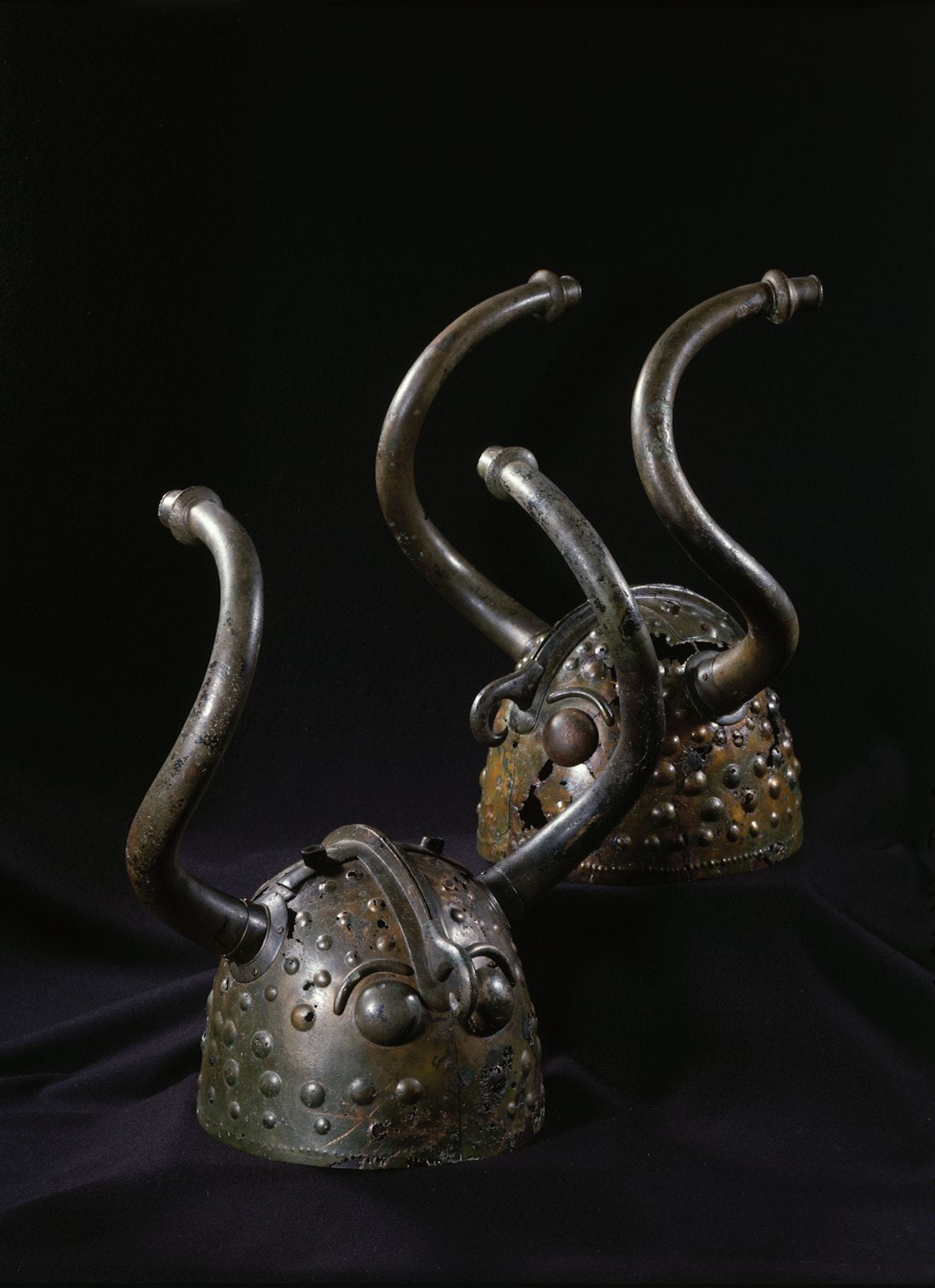 Horned Helmets: Ancient Symbols Across Cultures