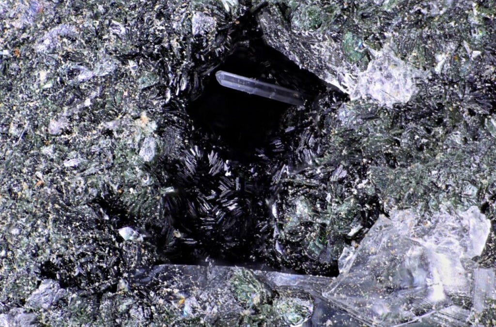 Chlorite Group Identification - by Steve Sorrell