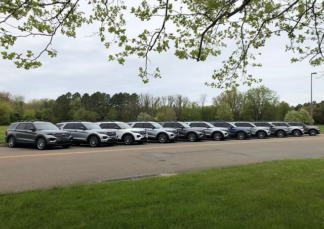 How to recognize ICE and CBP vehicles in the field