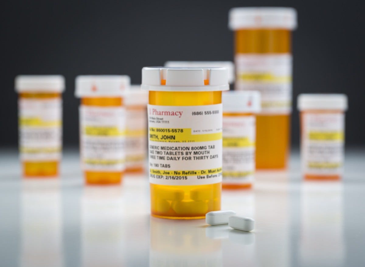 Experts Warn Against These 5 “Dangerous” Mistakes When Taking Supplements