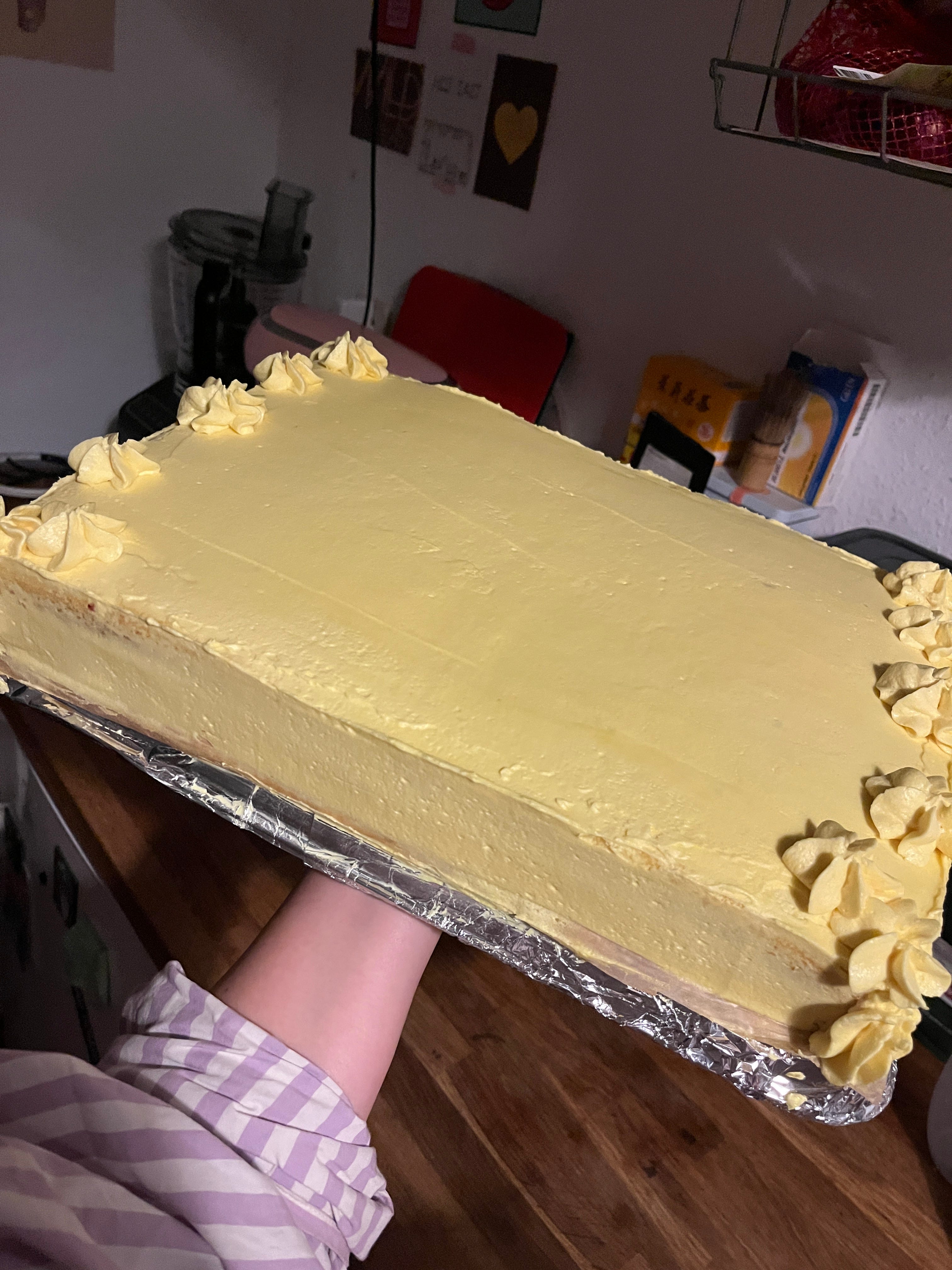 Slab cake for 30+ people (with steps) - HANJA Delights