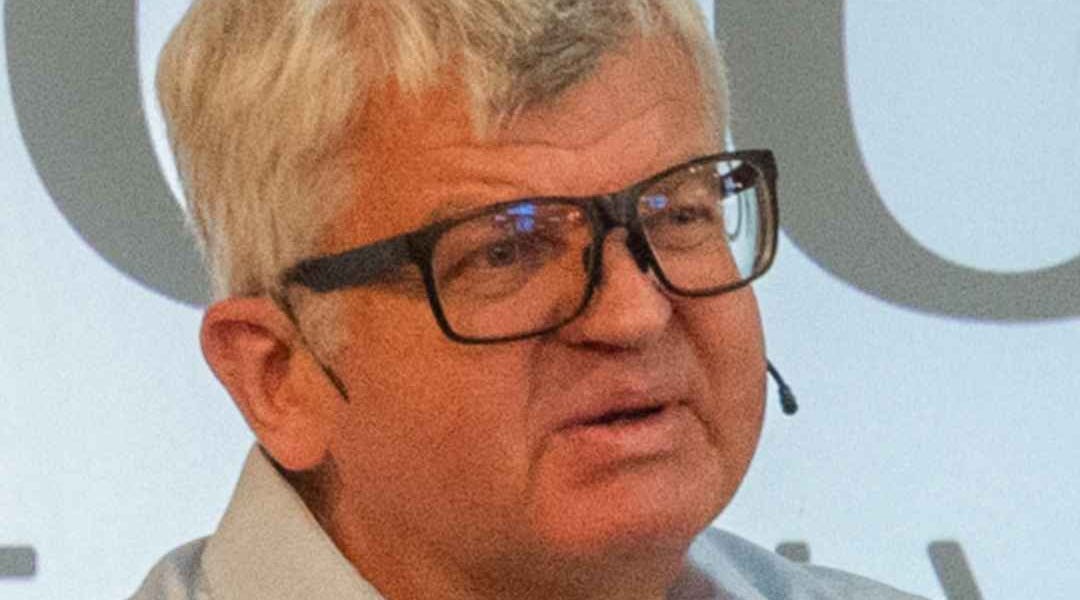 Horror fan-fiction based on the columns of Adrian Chiles