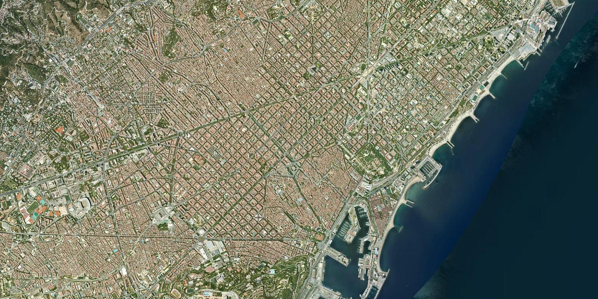 Experiencing Barcelona's Superblocks - by Julian Cheah