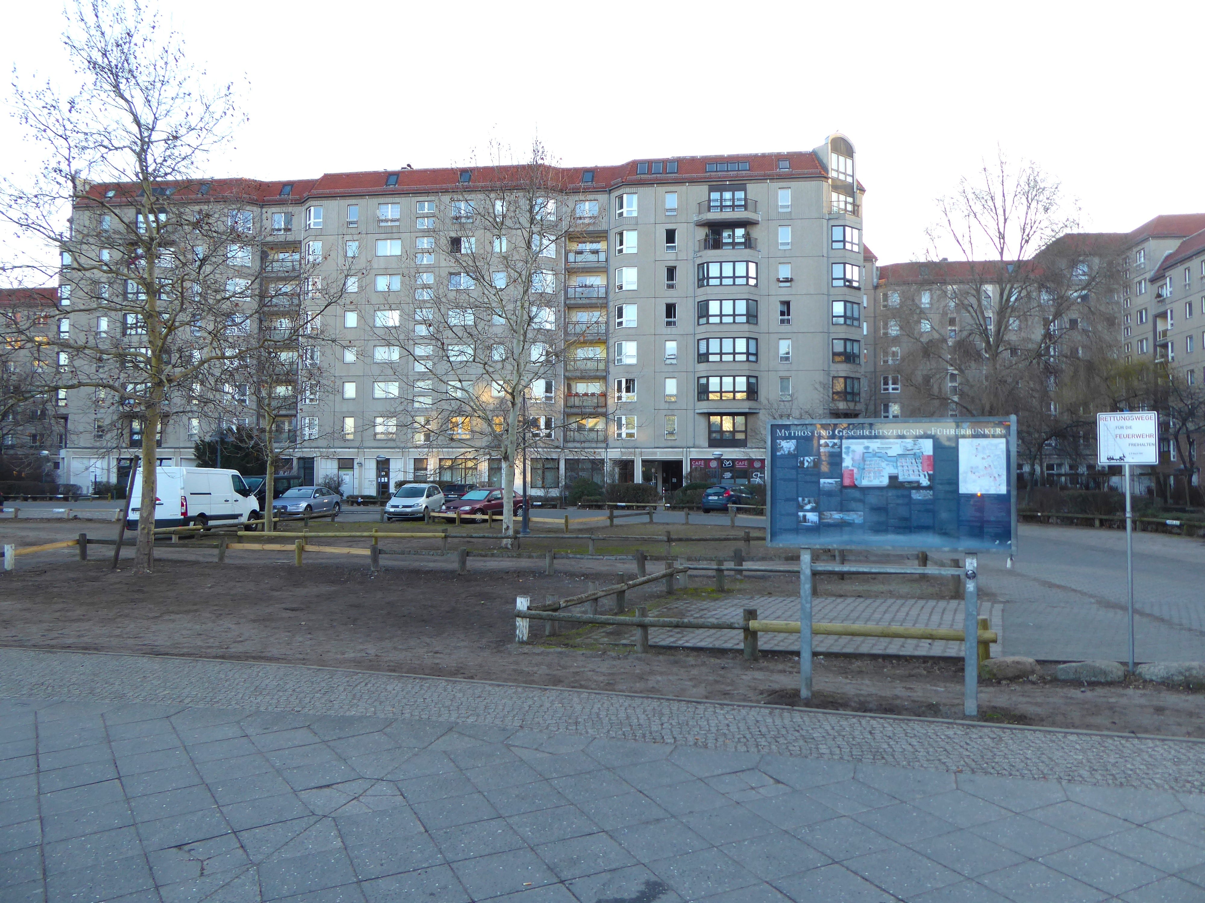 Hitler's Bunker - Aftermath by Keith Lowe