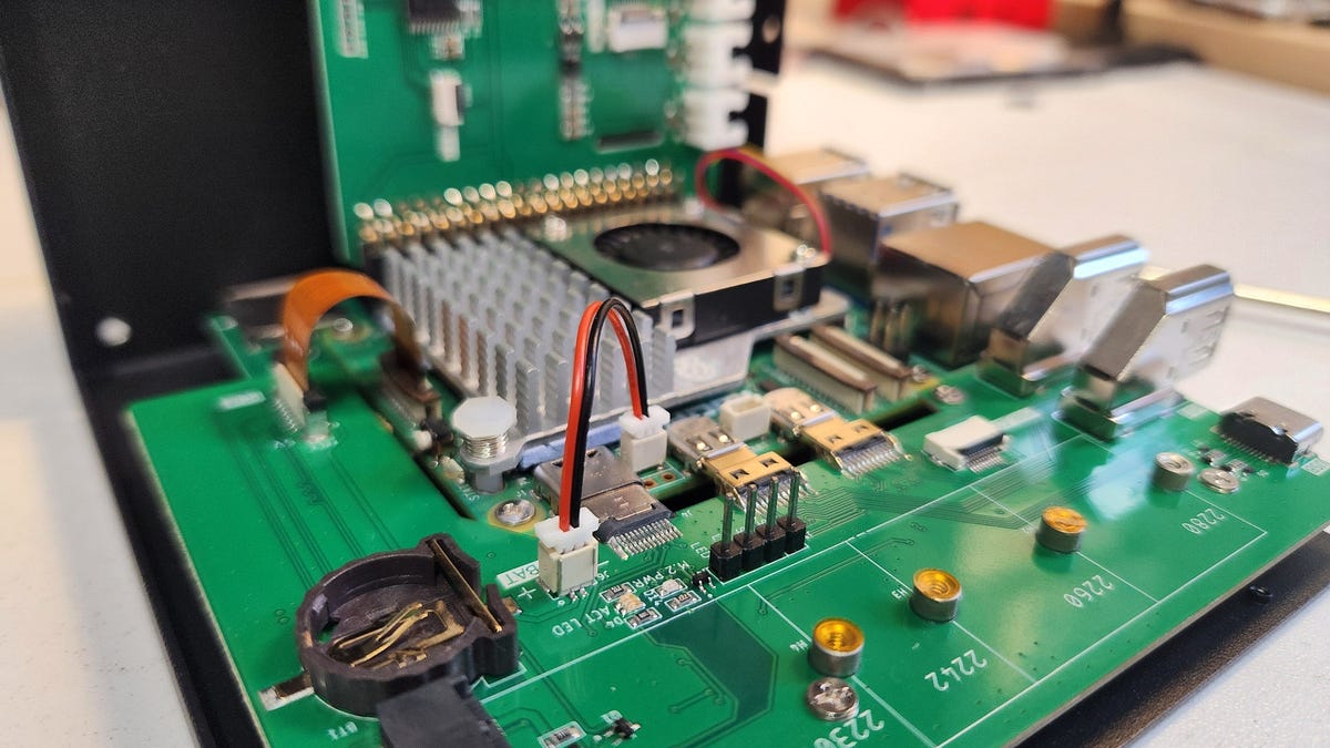Turning a Raspberry Pi 5 into a mini 1990s PC