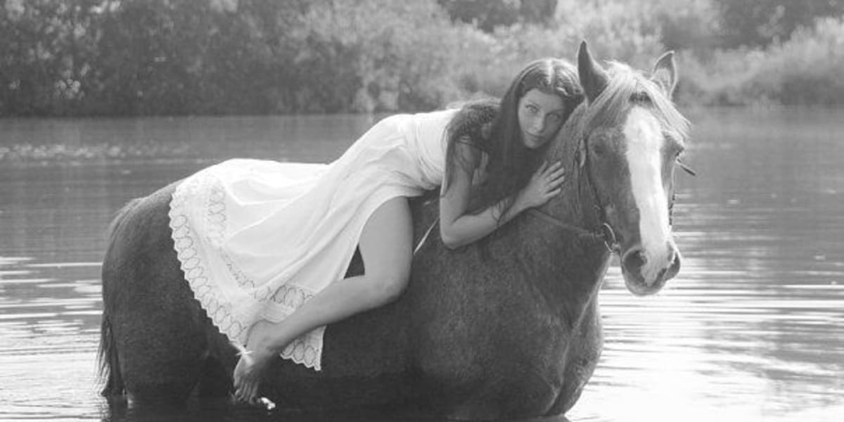 Wild Women & Their Horses - Hope Kerrigan