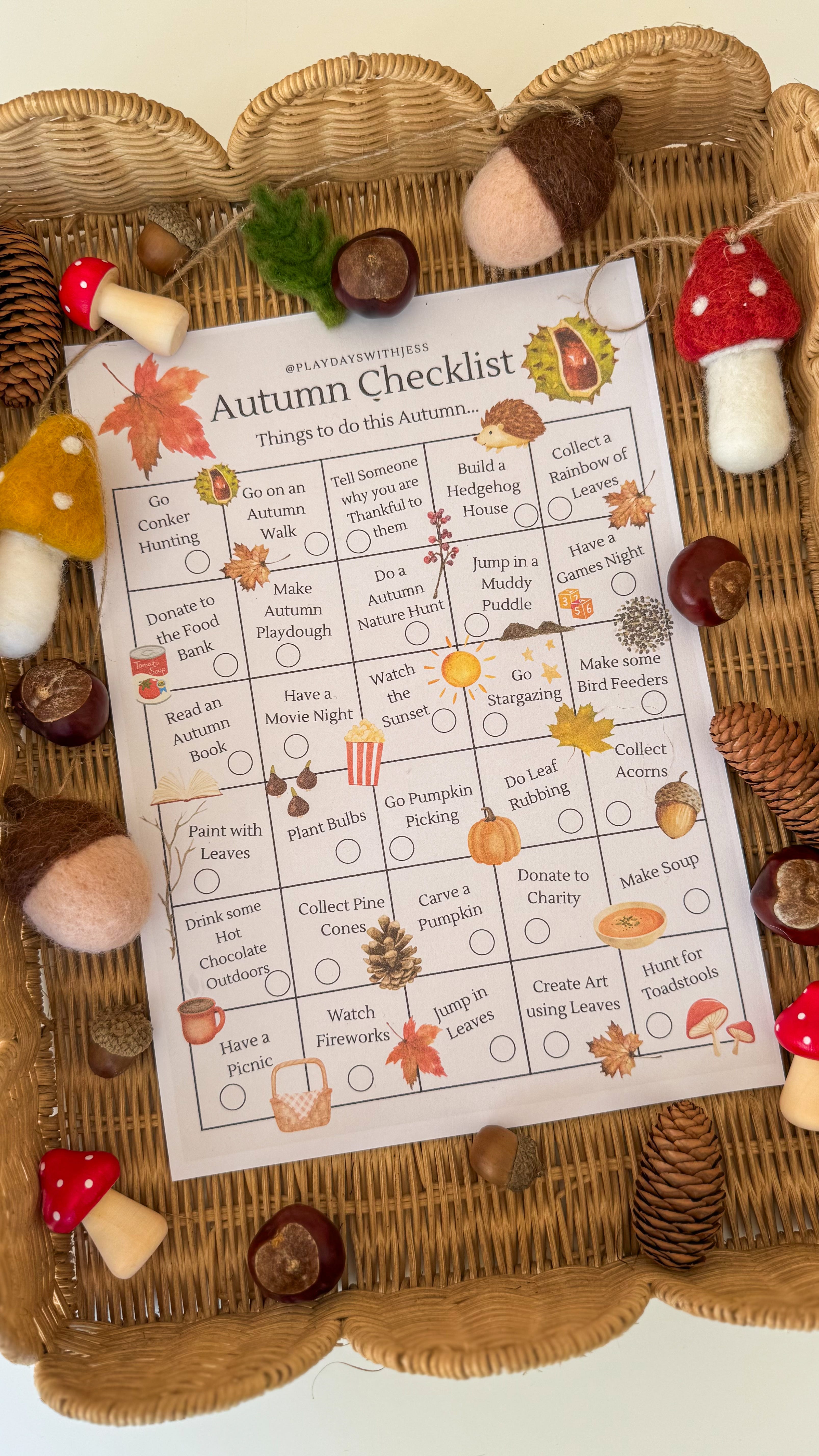 Free Autumn Nature Hunt and Autumn Checklist