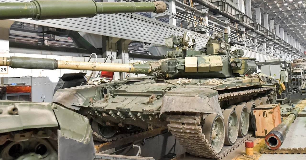 Russia Builds Hundreds of New T-90M Tanks—Maybe Saving Some for War ...