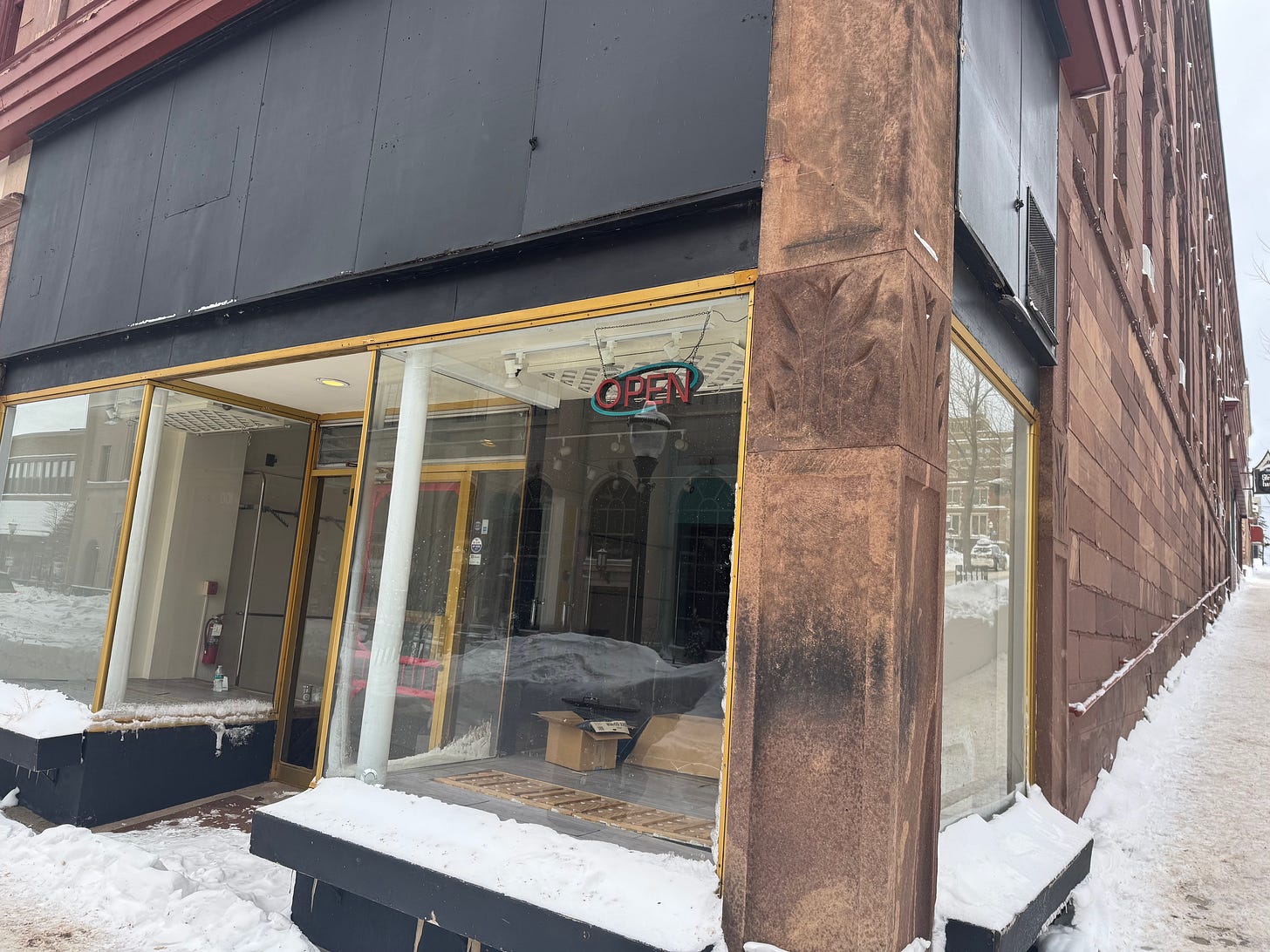 Earl E. Byrds Plans, Gallery Coffee Delayed, a Hate-filled Facebook ...