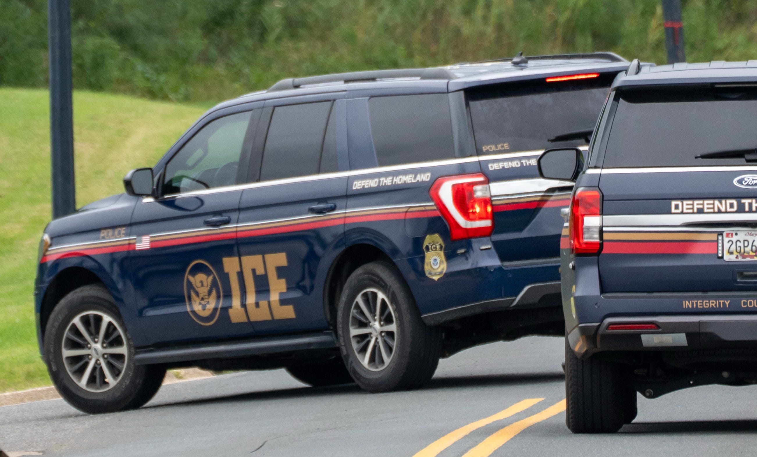 ICE Gives No-Bid SUV Contract to Republican Donor With a History of Fraud
