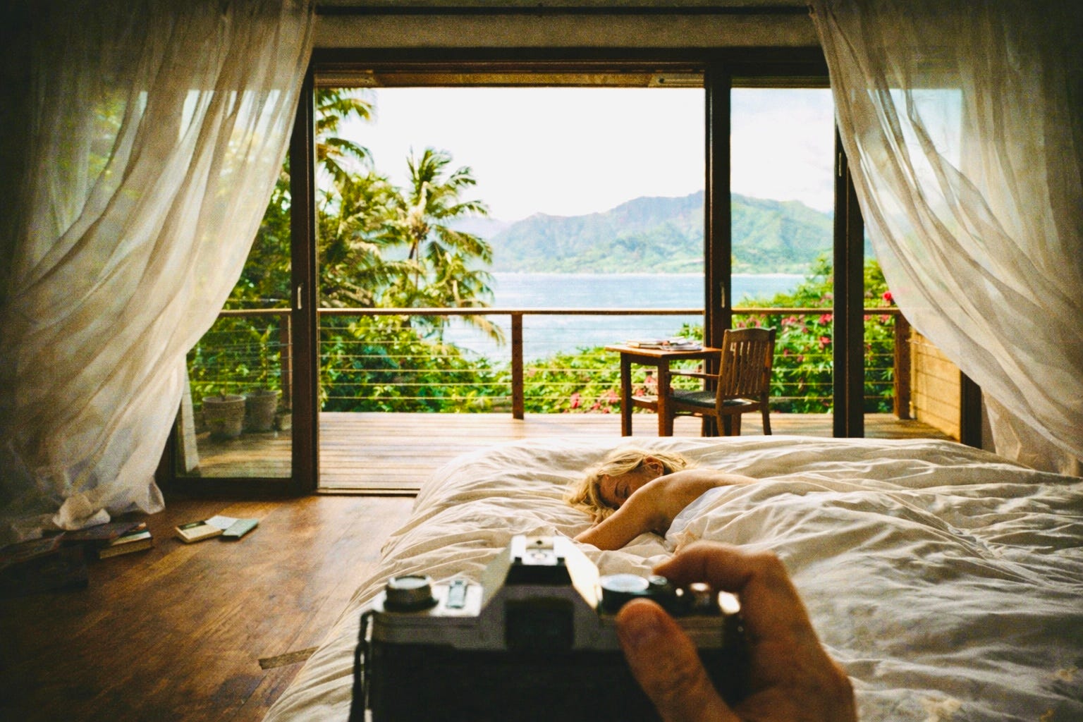 SEDUCTION APOCALYPSE: Two Outlaws Trade Nuclear Codes (Full Book)