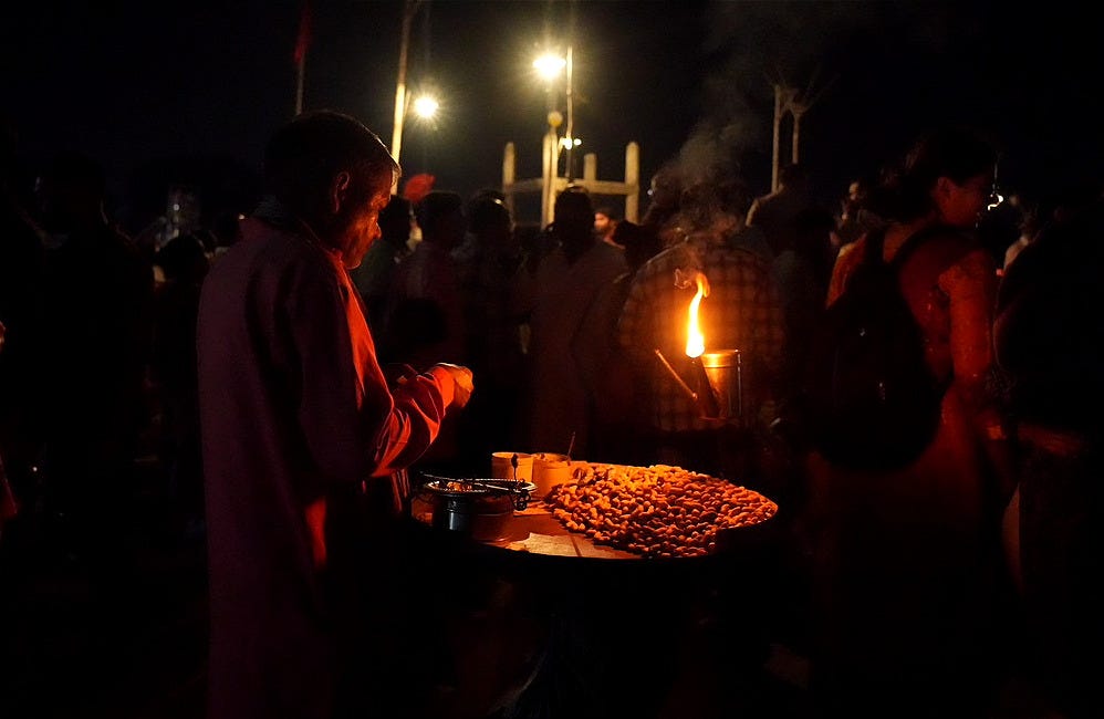 On the Banks of the Ganga - pagdandi collective