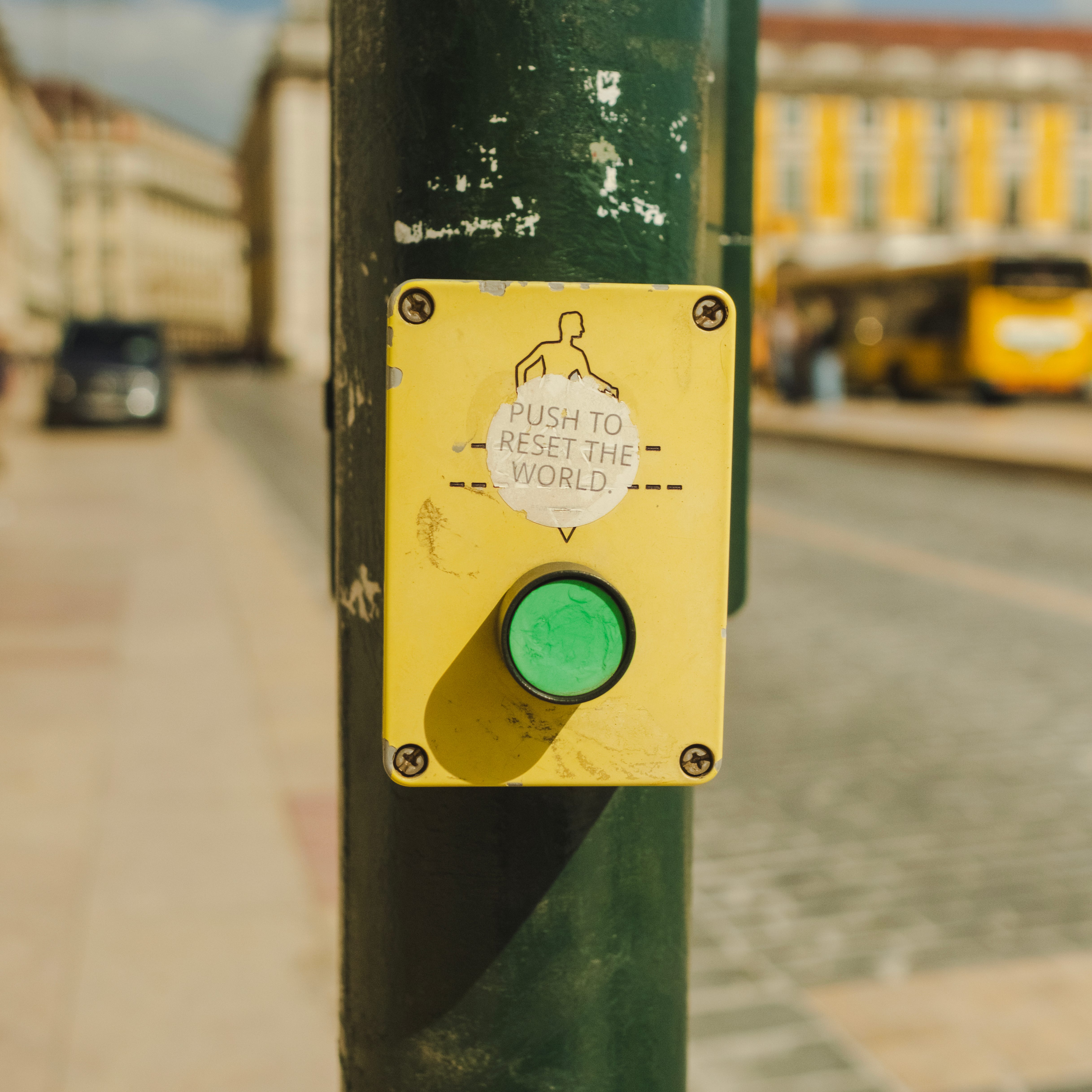 Era amor, agora é lembrança - by César Ovalle