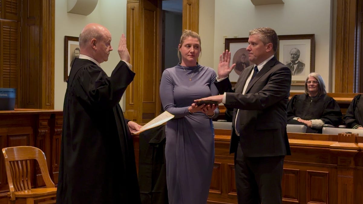 Judge Meyer returns to courthouse for first time since shooting to ...