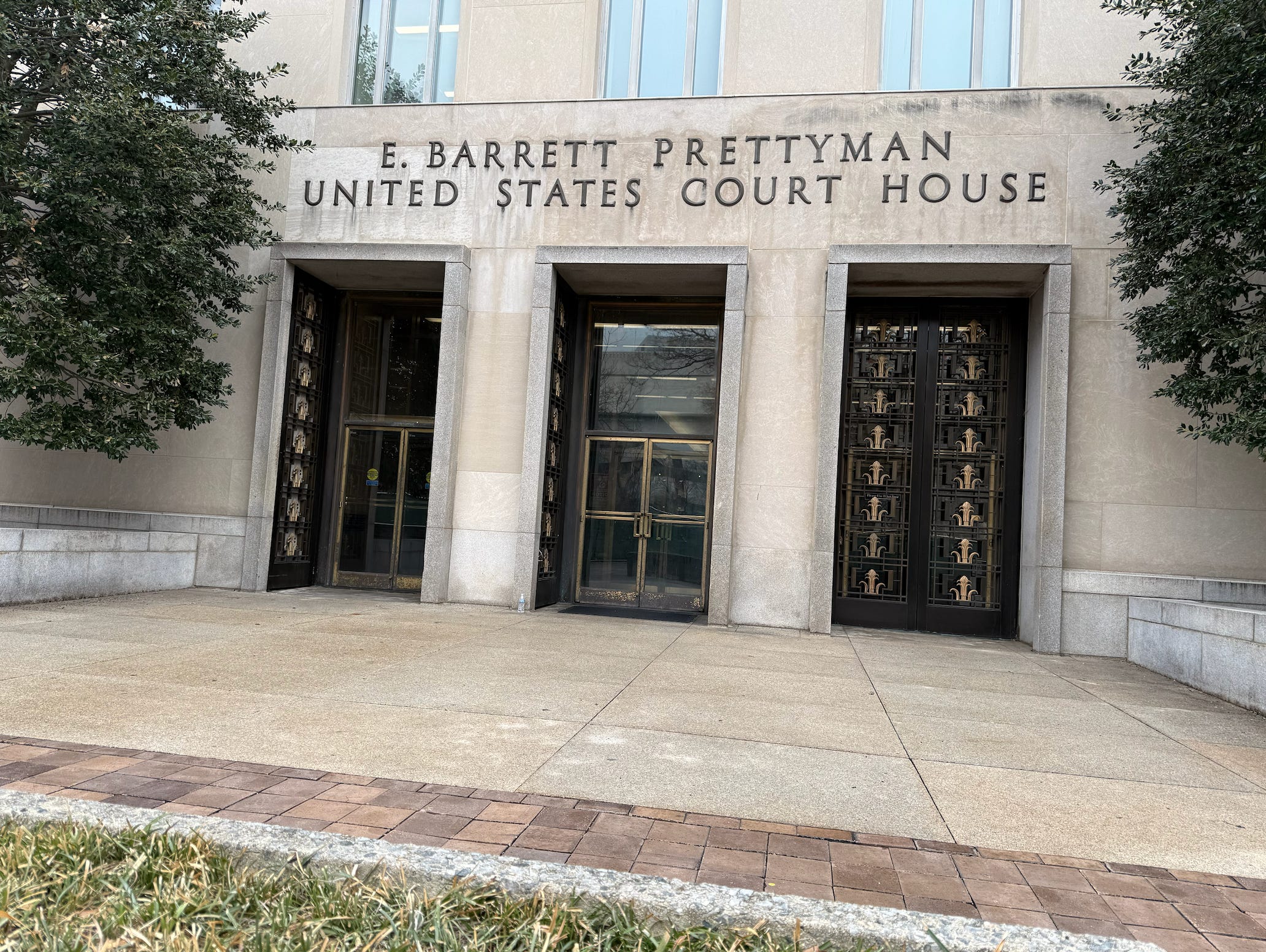Federal prison officials face civil contempt hearing, as ICE is ...