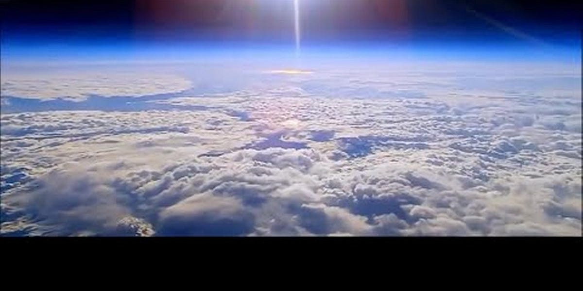 Eric Dubay: Compilation Of The Best High-Altitude Balloon Videos Over ...