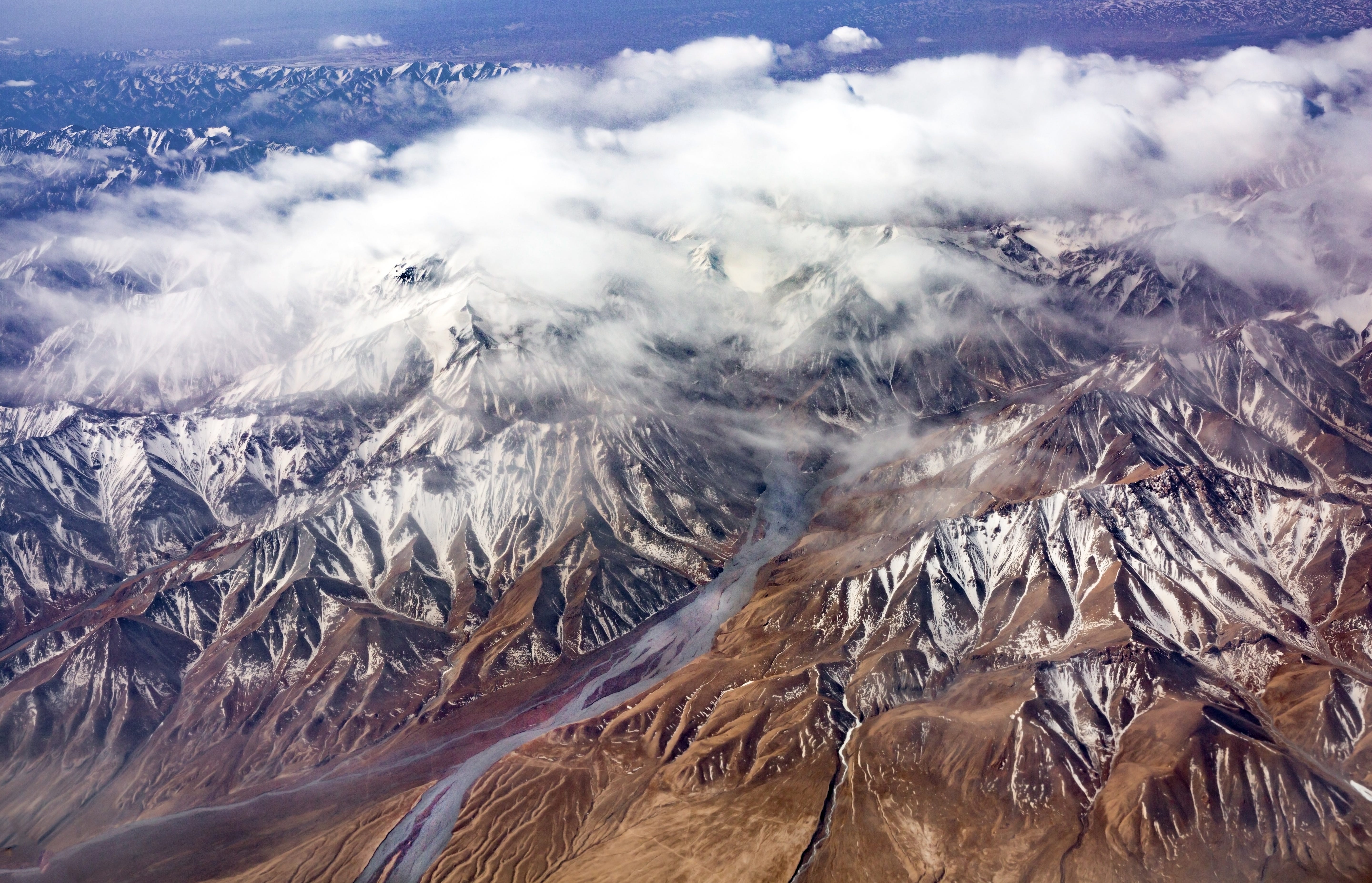 Why are the Kunlun Mountains considered the "backbone" of Chinese ...