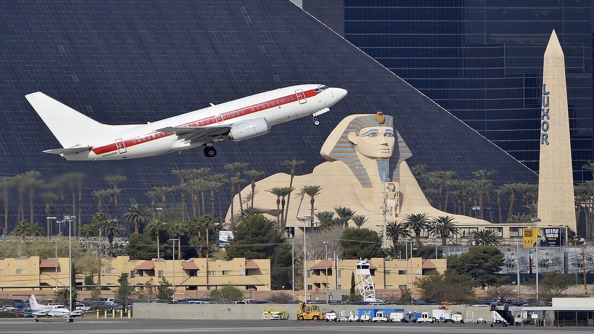 sheldon adelson planes