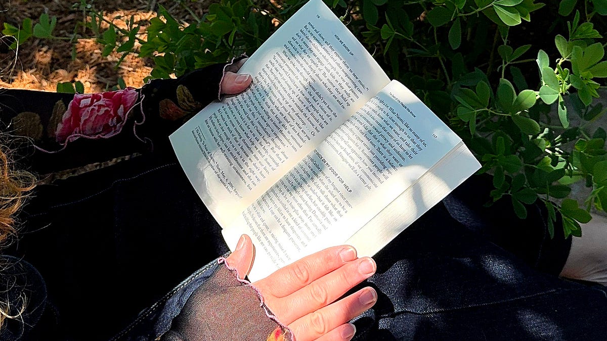 12 Ways to Get Back Into the Habit of Reading Again