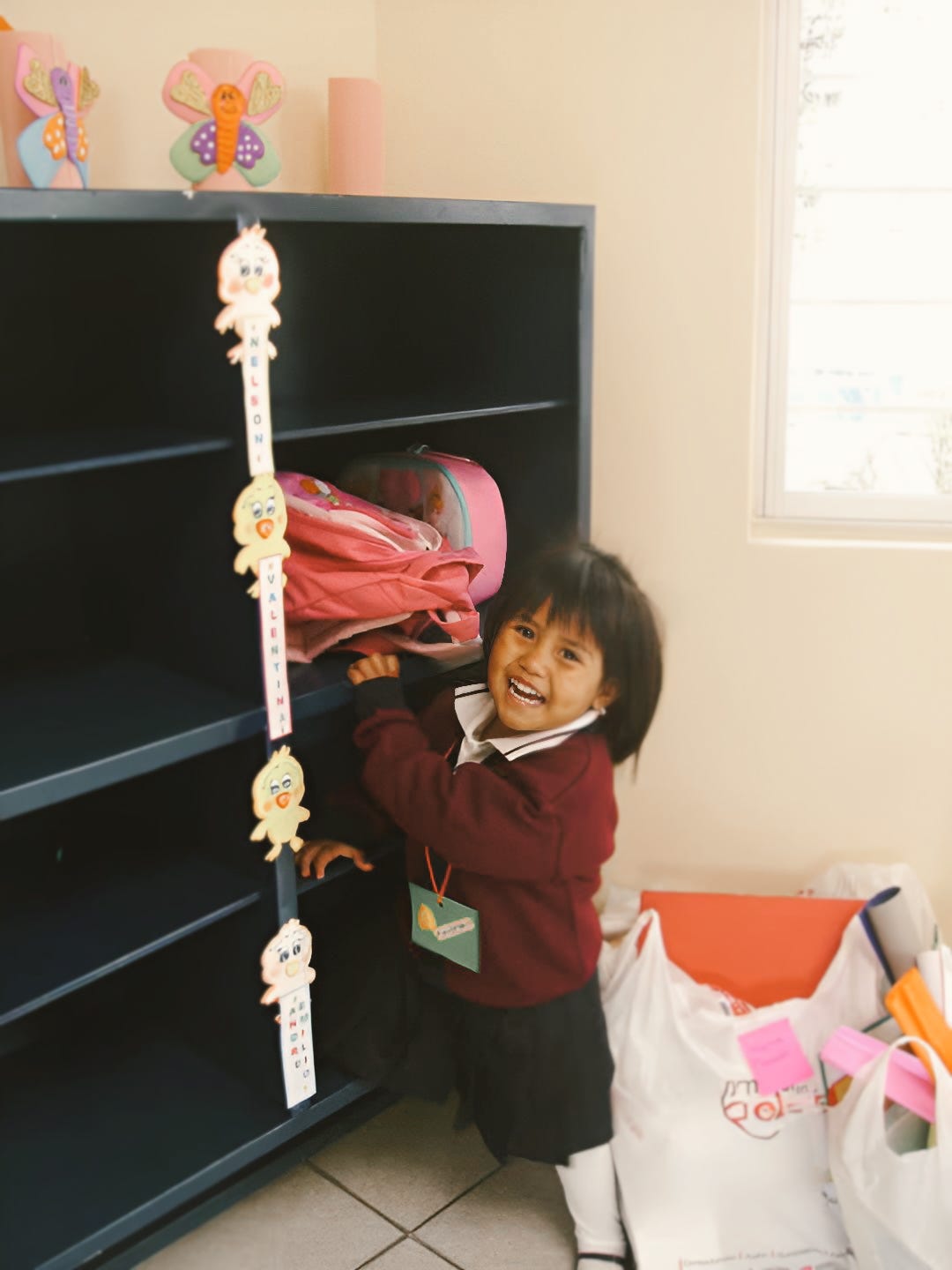 ERES, grande. - by Gabriela Salguero - ¿Aló?