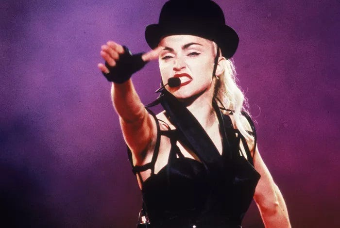 10 Iconic Pop Singers of the 1990s Who Became Household Names