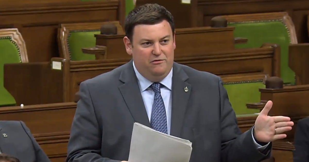 Minister ducks questions on Canada’s growing bureaucracy