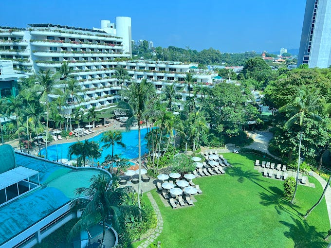 Shangri-La Hotel Singapore: An Oasis of Luxury and Legacy