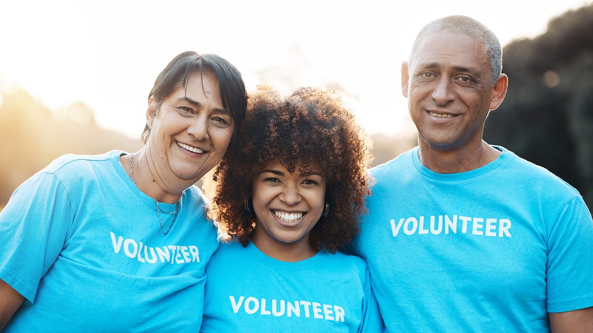 Giving Back: 18 Meaningful Volunteer Opportunities for Expats