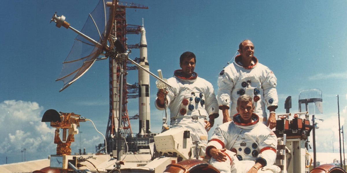 information about apollo 17