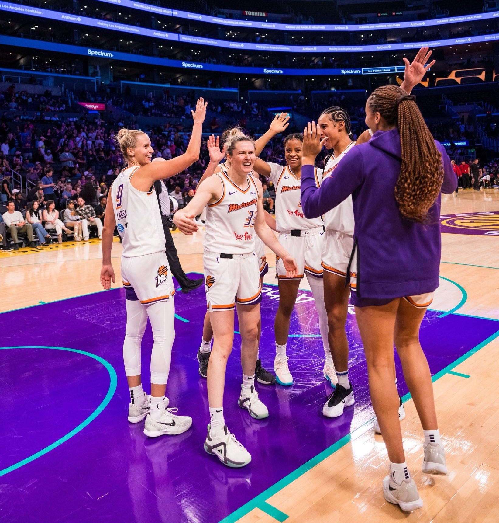 Defense fuels Phoenix's second-half rally as Mercury top Los Angeles Sparks