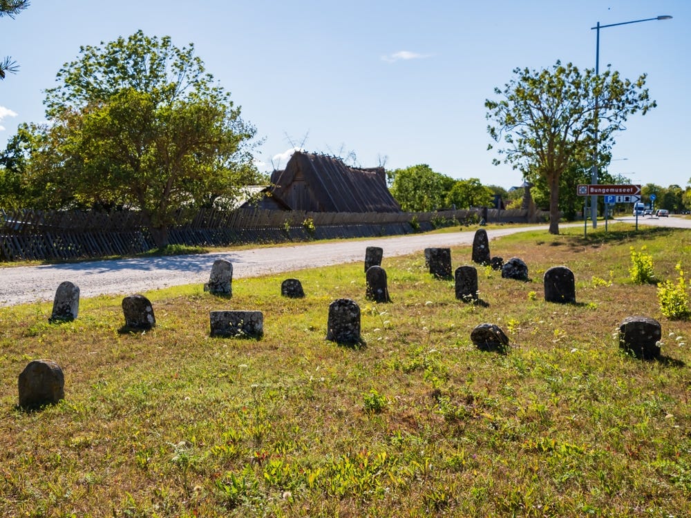 Grave-Robbing Scandal Exposes Dark Online Trade
