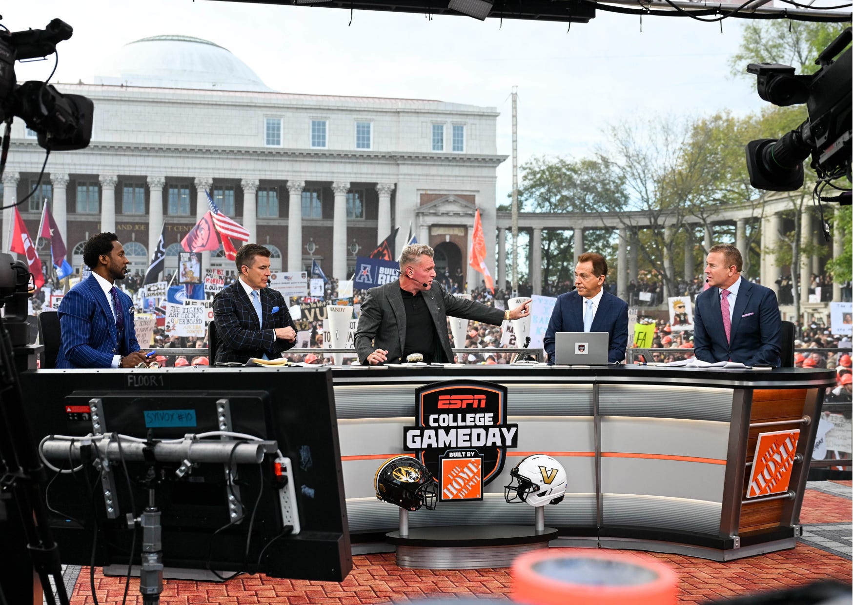 Inside The YouTube TV–Disney Blackout: How 10 Million Fans Lost ESPN ...