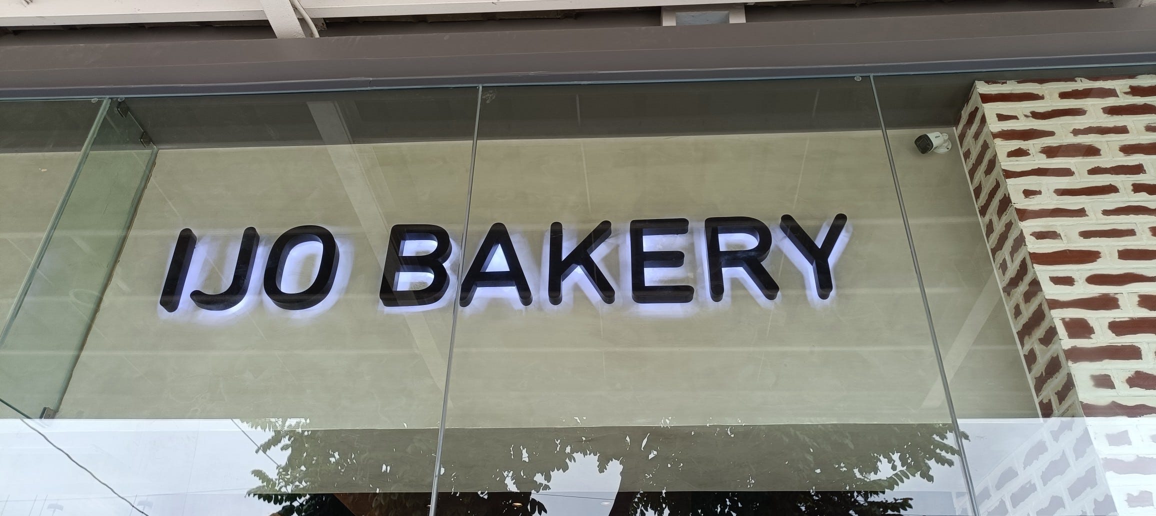 Breakfast at Ijo Bakery - by Frances Leones