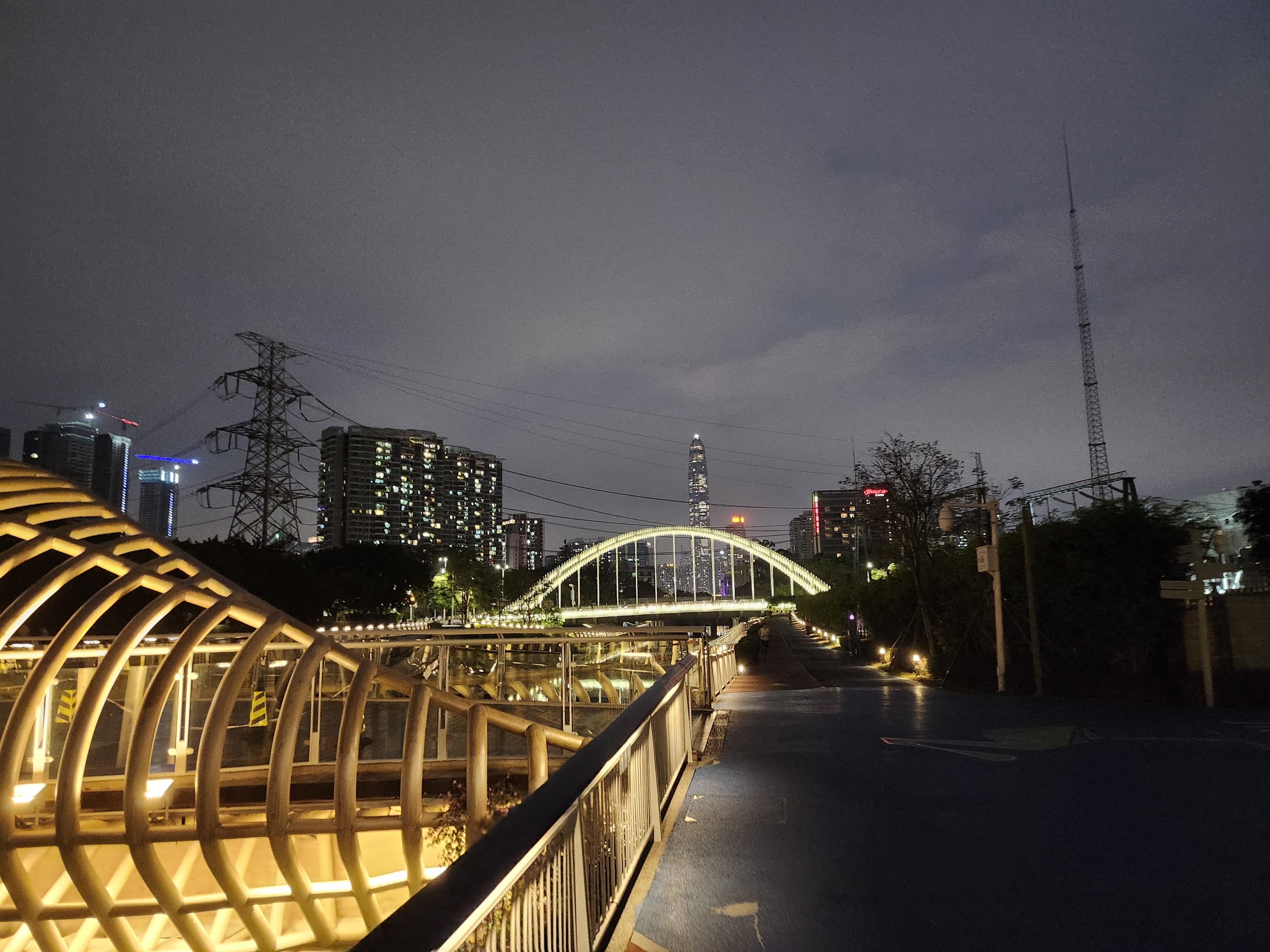 Zàijiàn, Zhōngguó: Leaving China - by Sam Matey-Coste