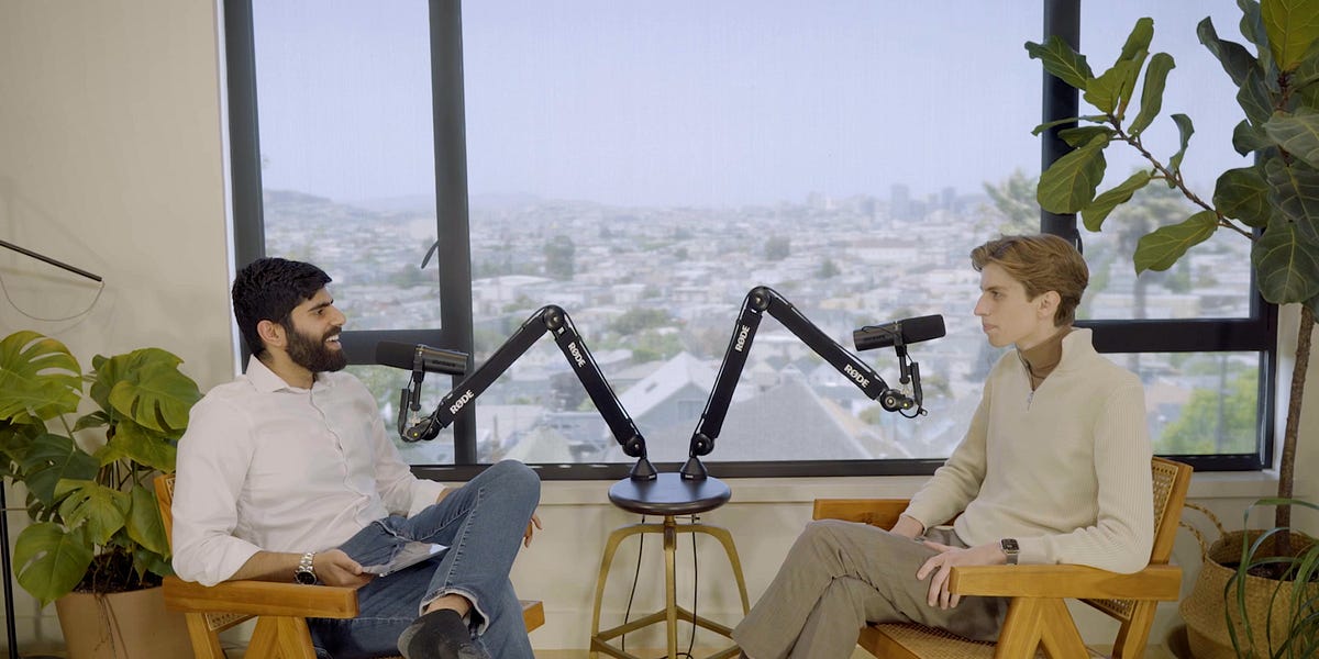 Leopold Aschenbrenner - China/US Super Intelligence Race, 2027 AGI ...