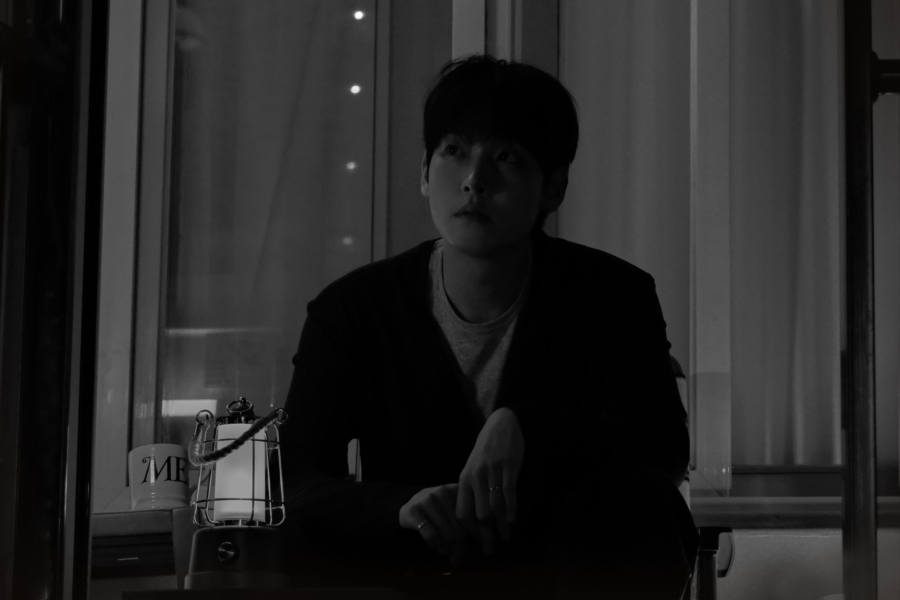 In Seong's "Crossfade:": Where Vulnerability Finds Its Volume