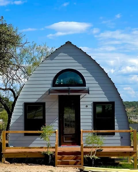 arched cabins