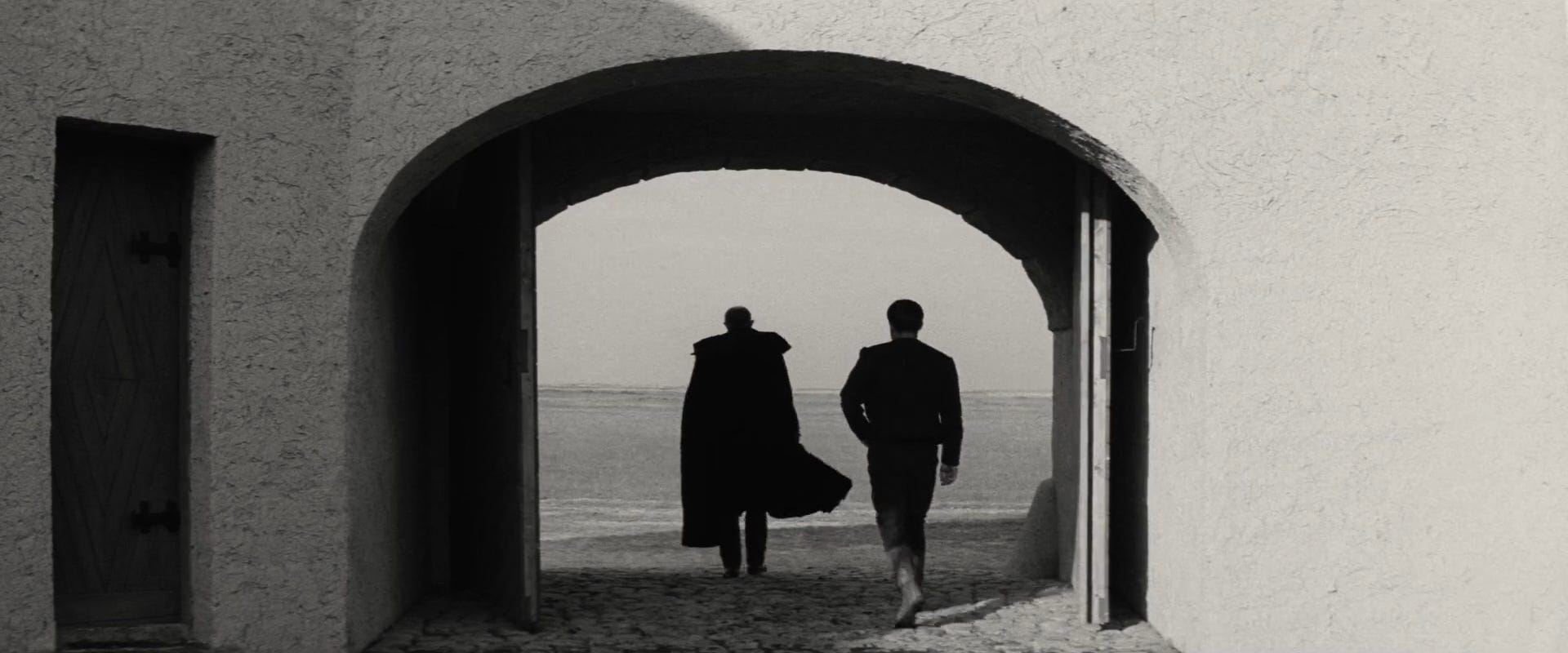 The Round-up - by Viktor Toth - East European Flicks