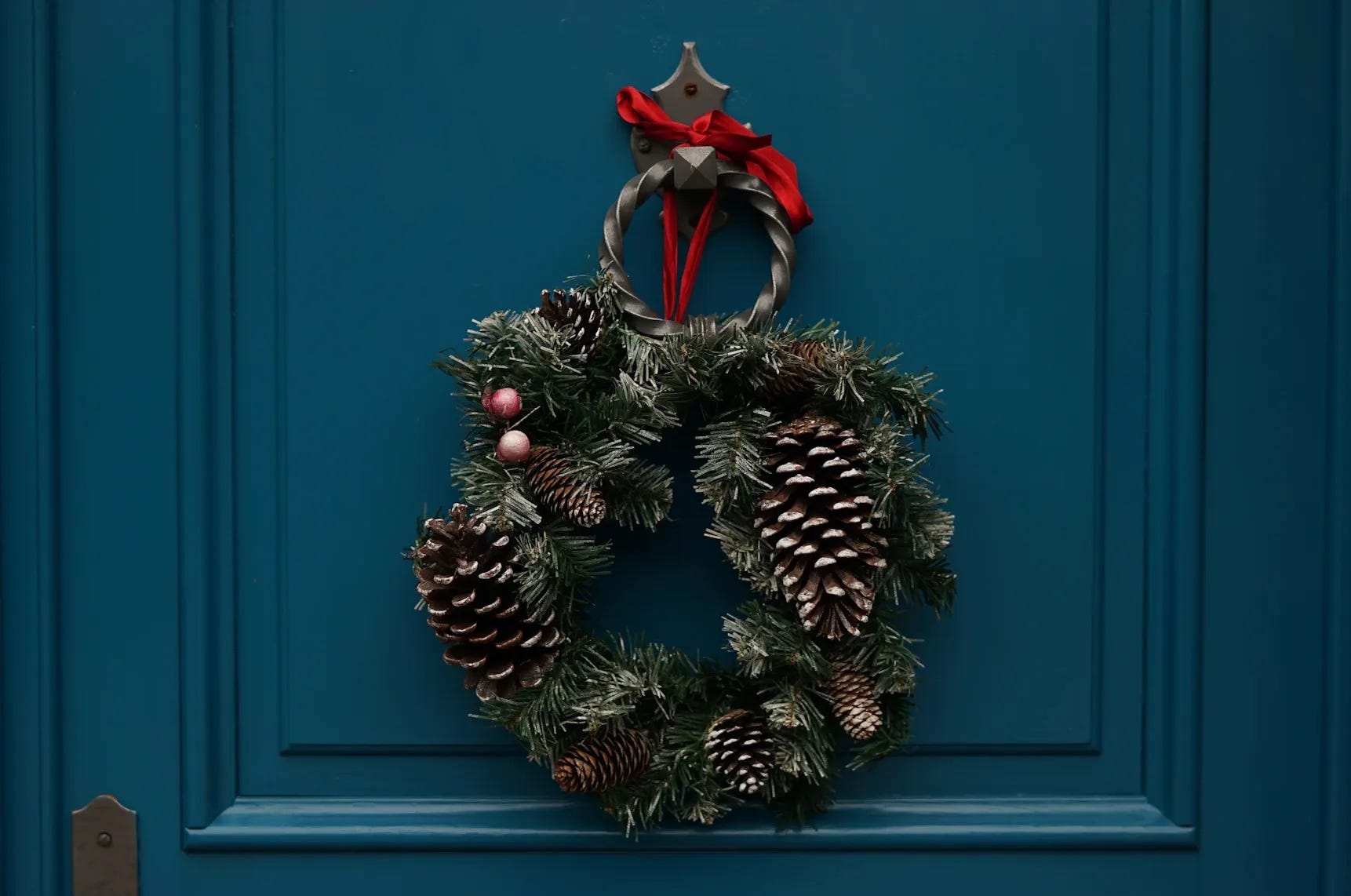 A Knock on the Door: A Cozy Christmas Parenting Story